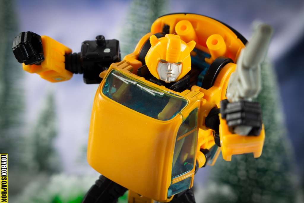 Review: Transformers War For Cybertron Trilogy “Netflix” Bumblebee ...